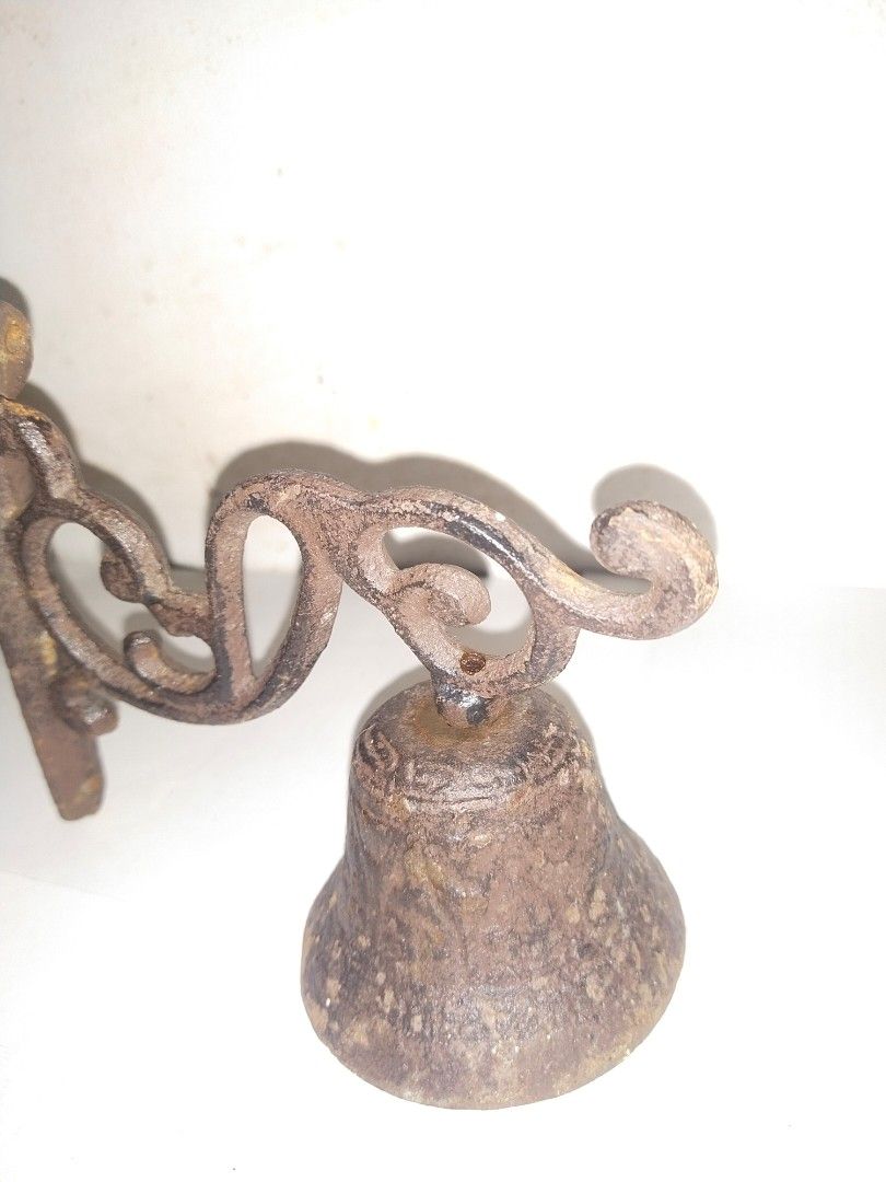 "Wall mount Cast Iron BELL"/Home-Farm use/1950s era/Missing "clapper ...