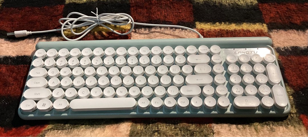 Wired Mint Keyboard on Carousell