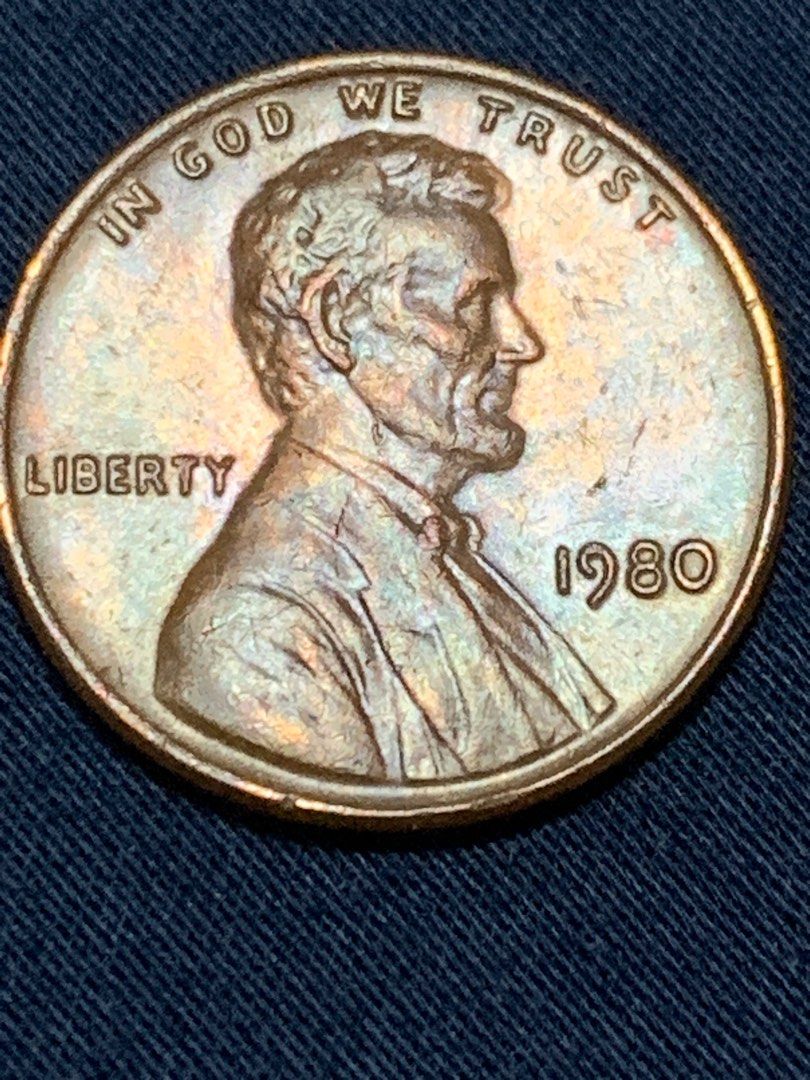 1980 (no mint mark) Lincoln Penny (adjustment strike on the reverse ...