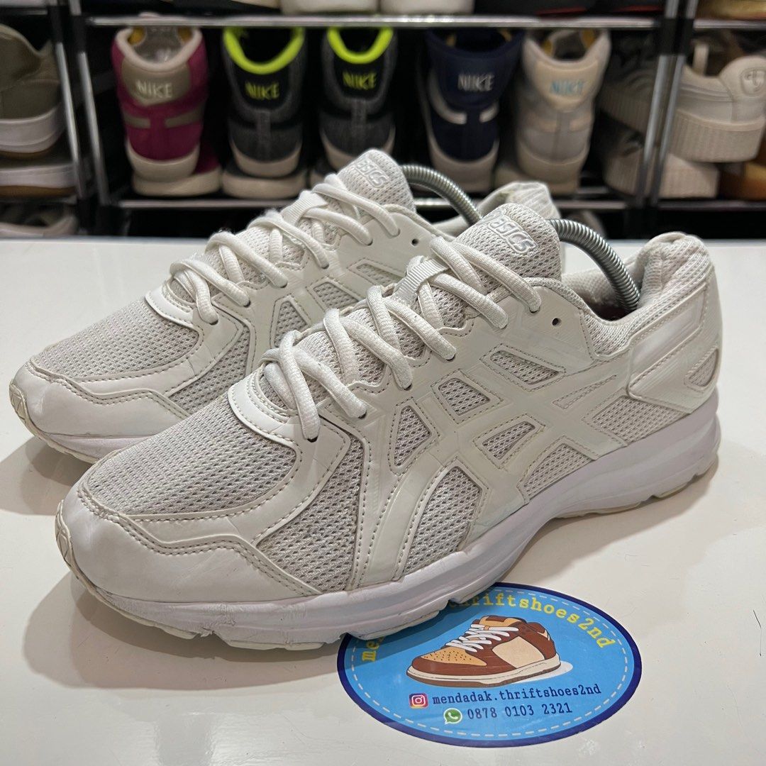 Asics Jog 100, Fesyen Pria, Sepatu , Sneakers di Carousell
