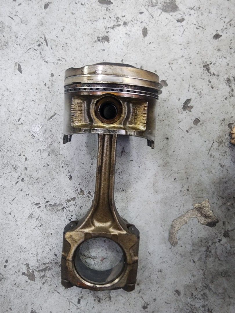 B18C Type R Pistons 81mm, Car Accessories, Accessories on Carousell