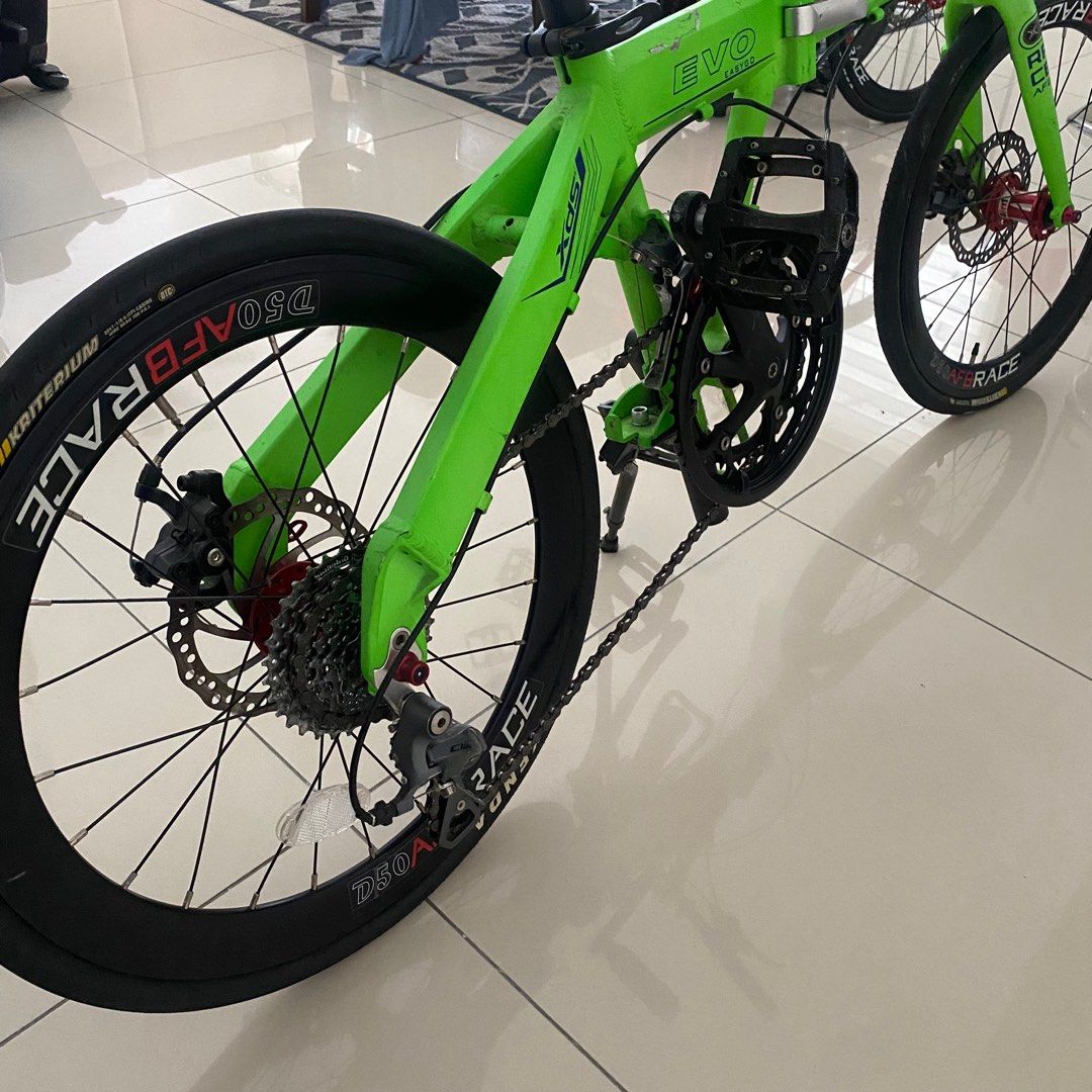 Basikal Lipat (Foldable Bicycle) Vibrant Green Neon, Sports Equipment ...