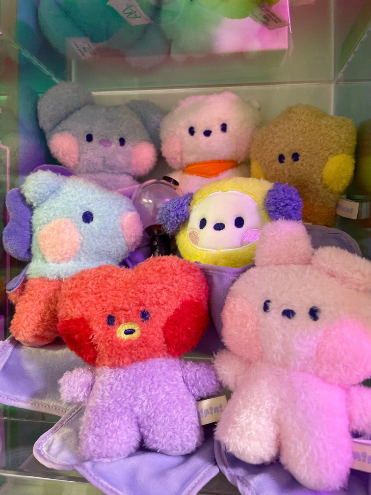 BT21 Minini full set with box, Hobbies & Toys, Memorabilia ...