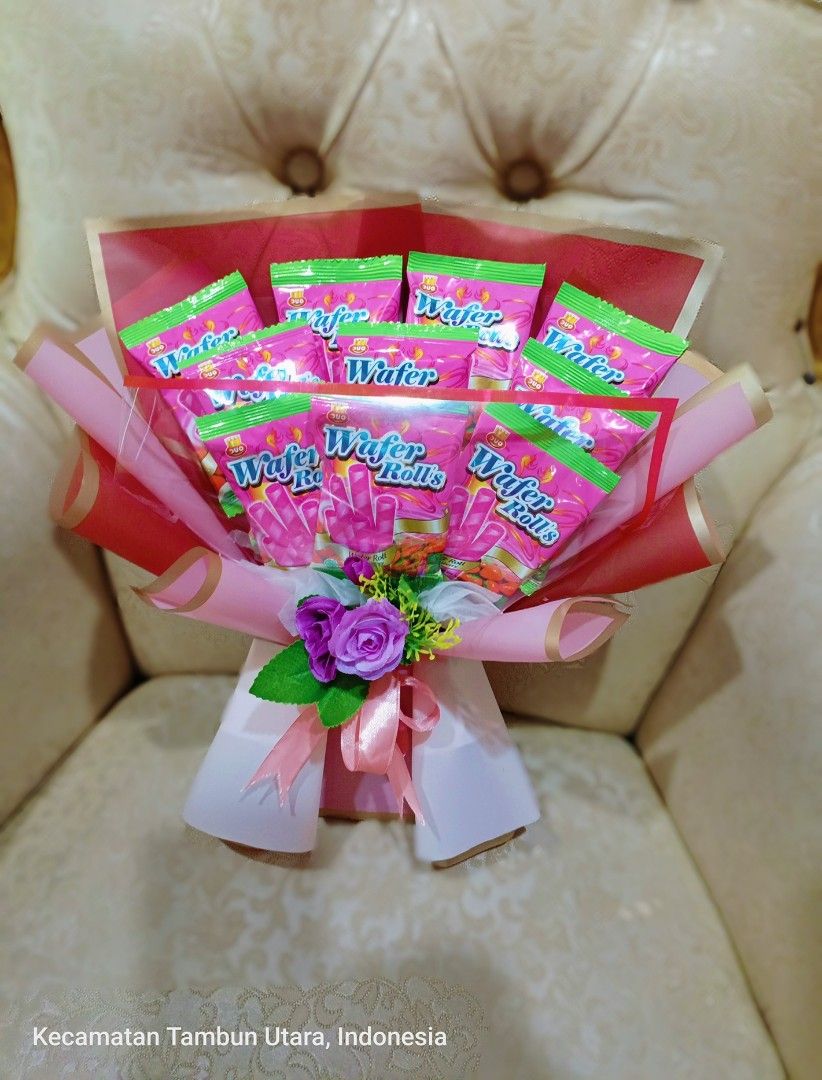 BUKET ASTOR PINK, Desain & Kerajinan Tangan, Karya Seni di Carousell
