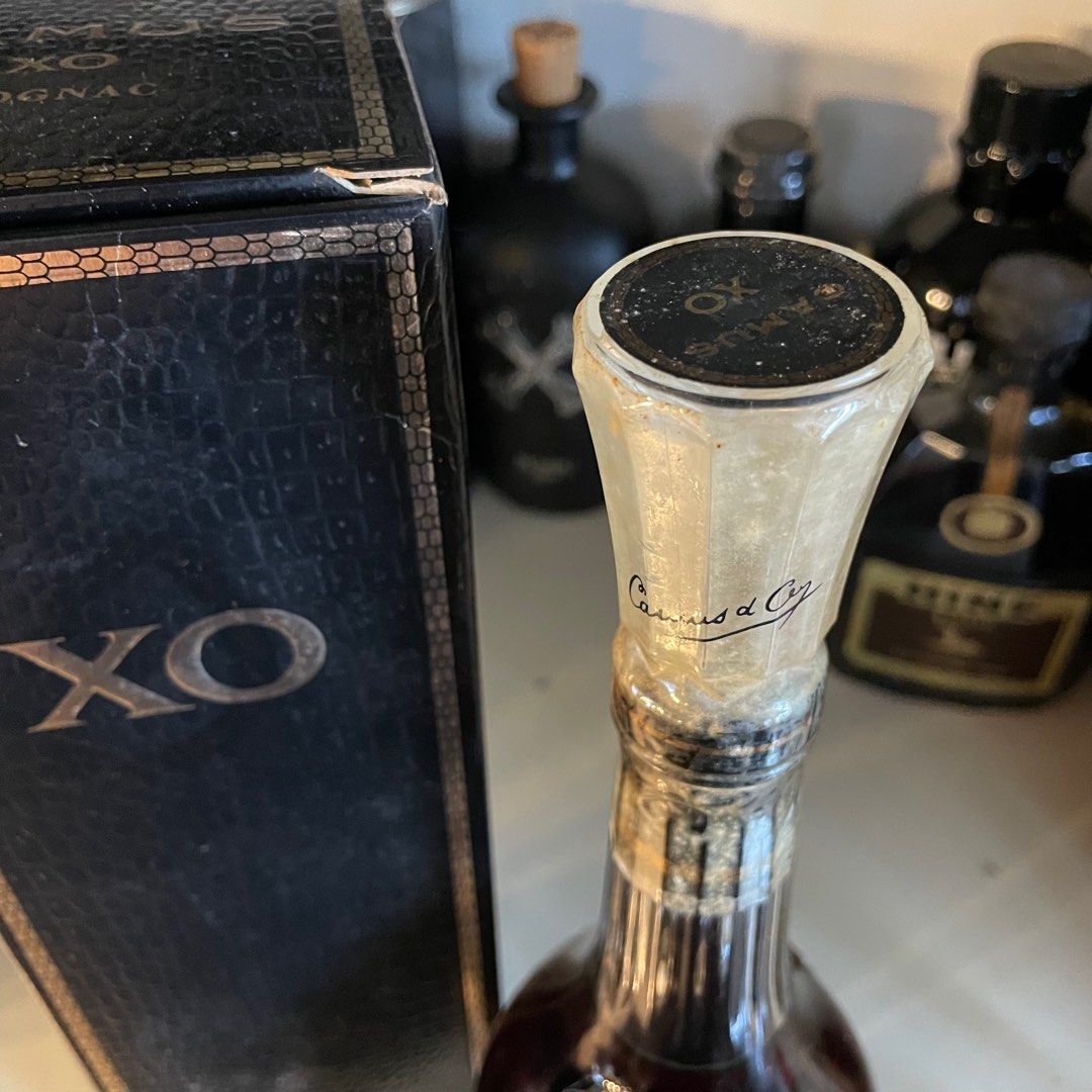Camus XO cognac long neck 1980s vintage w box 700ml, Food & Drinks, Alcoholic Beverages on Carousell
