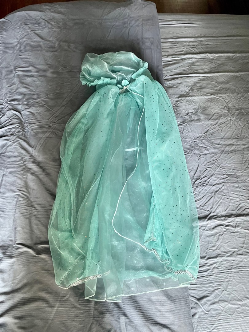Cape For Frozen Elsa, Babies & Kids, Babies & Kids Fashion on Carousell