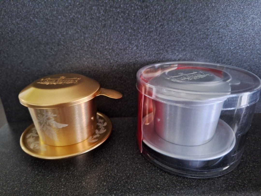 Coffee drip filters Gold and Silver, Food & Drinks, Beverages on Carousell