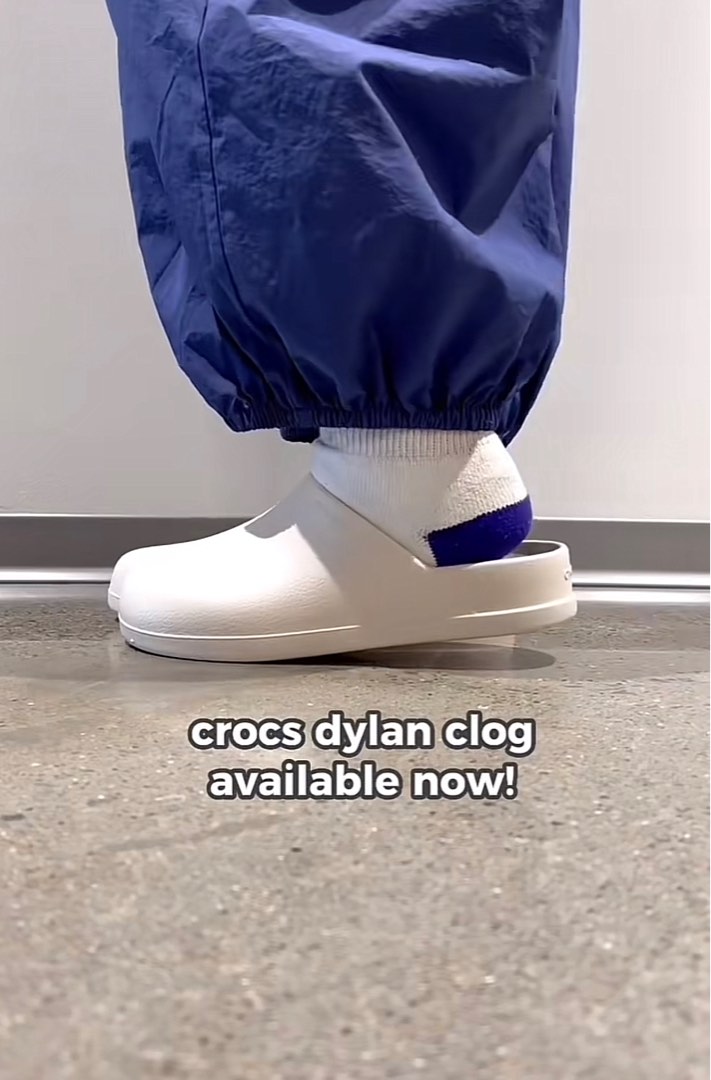 Crocs Dylan Clog in Stucco size M5W7, Men's Fashion, Footwear, Casual ...