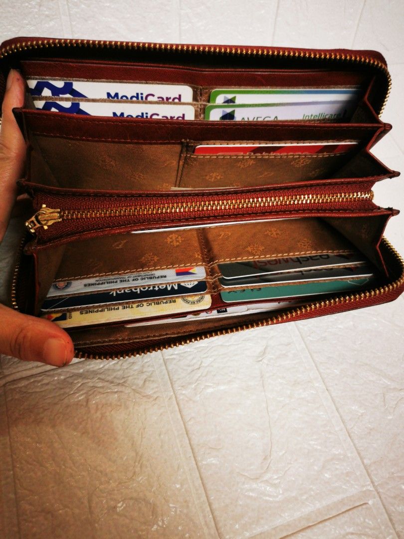 Dakota Banig Wallet on Carousell