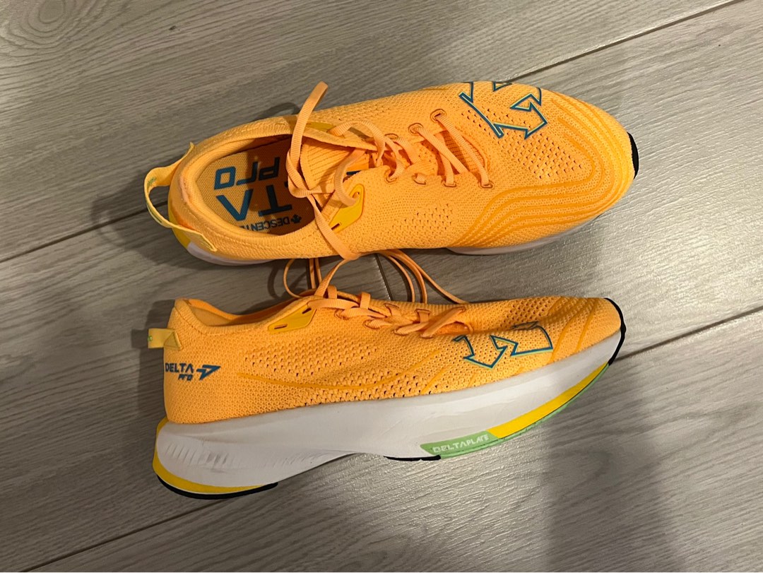 Descente DELTA PRO RACE, 男裝, 鞋, 波鞋 - Carousell