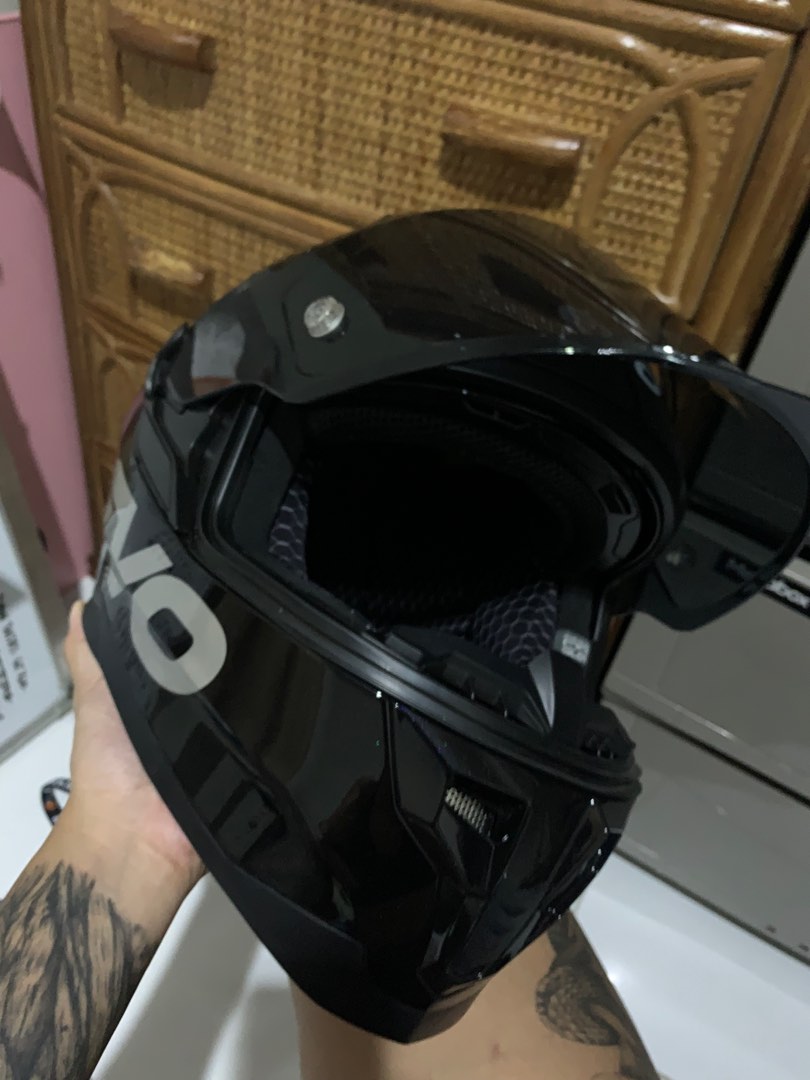 Evo AR-01 Medium on Carousell