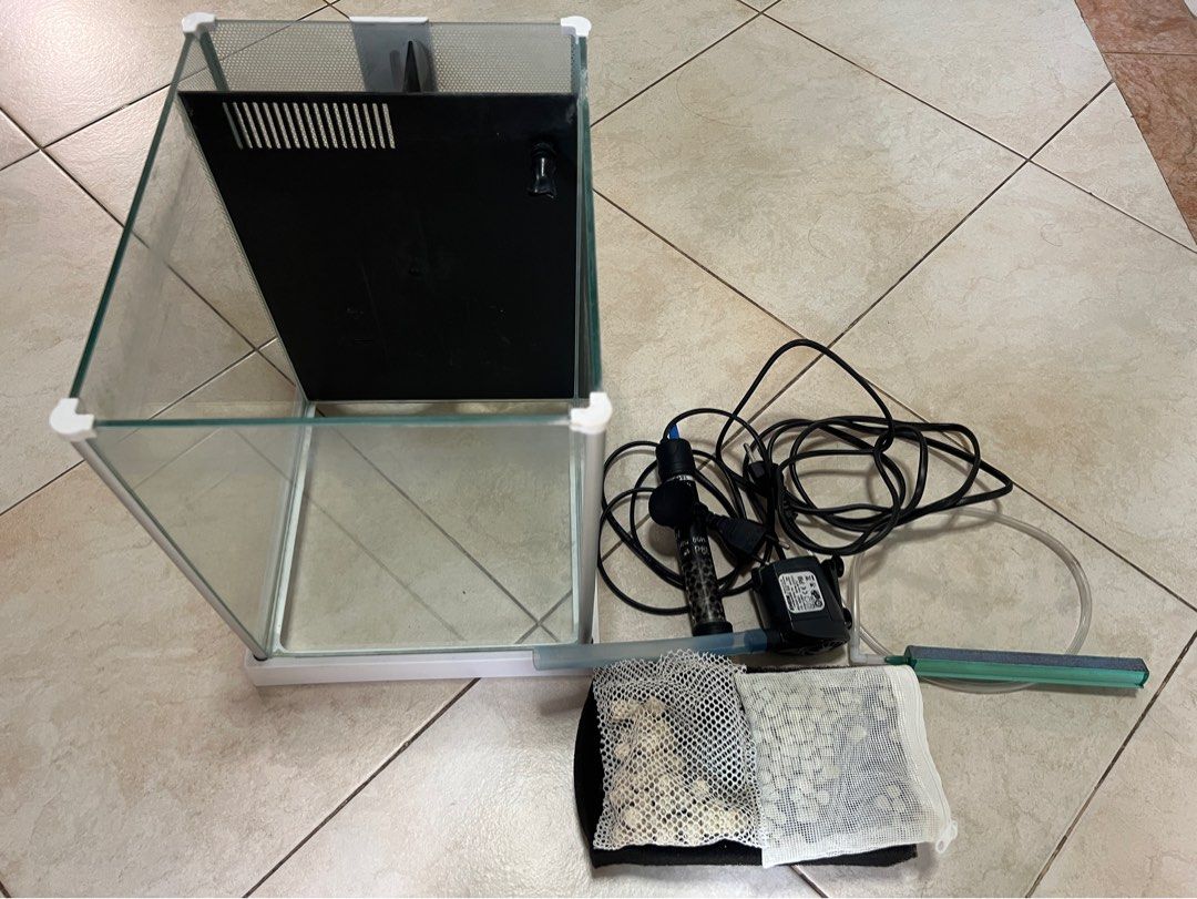 Fluval 10L Spec tank with accessories., Pet Supplies, Homes & Other Pet ...