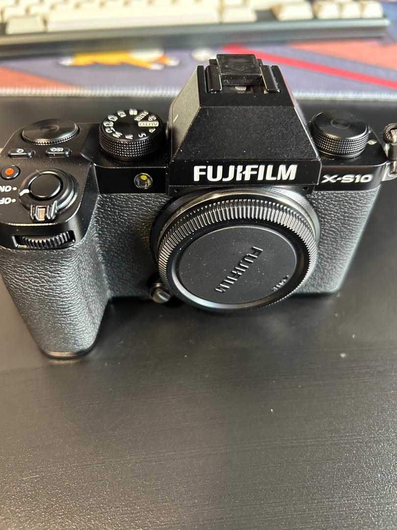 Fujifilm X-S10 Body only, Photography, Cameras on Carousell