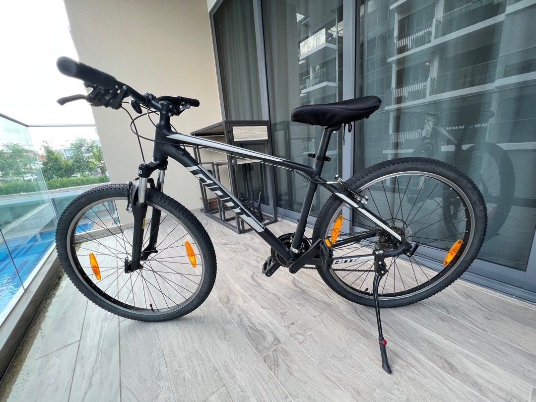 Giant 27 inch mountain bike, Sports Equipment, Bicycles & Parts ...