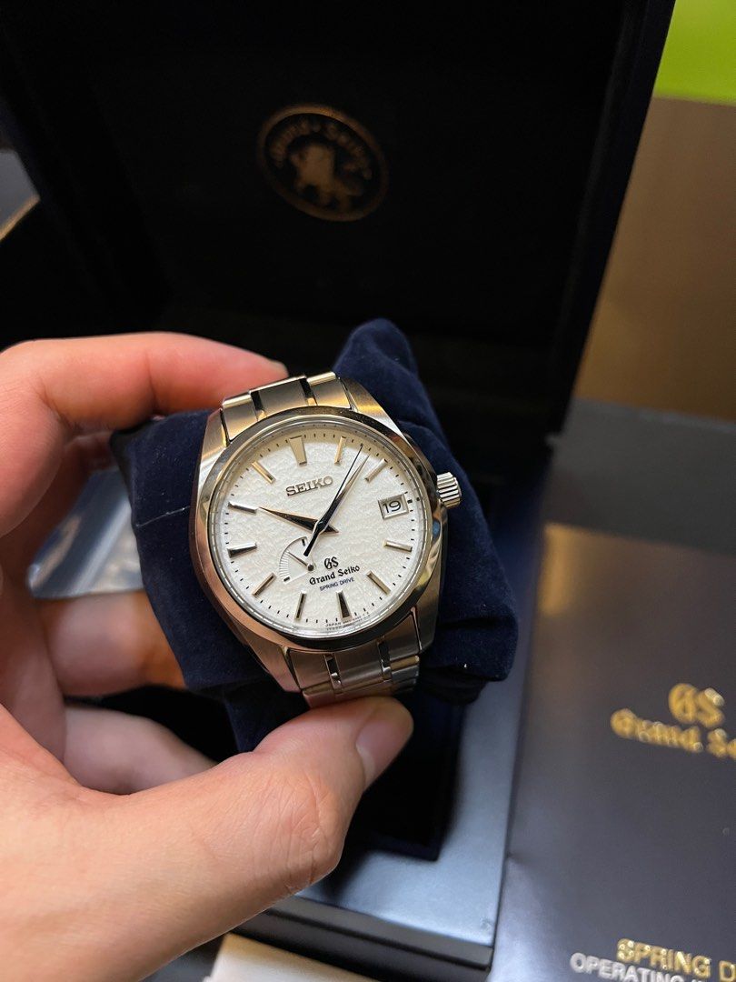 Grand Seiko Snowflake SBGA011, Luxury, Watches on Carousell
