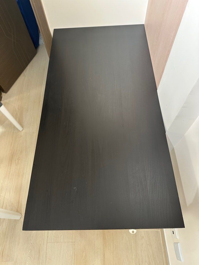 IKEA dark brown table (120x60 cm), 傢俬＆家居, 傢俬, 桌子 - Carousell