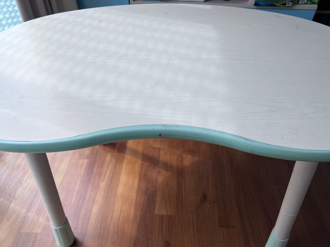 Iloom peanut table and chair set for kids, Babies & Kids, Baby Nursery ...