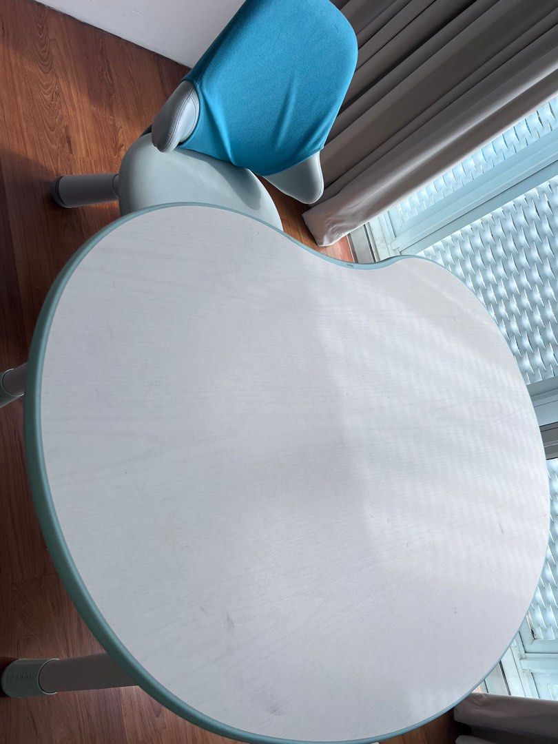 Iloom peanut table and chair set for kids, Babies & Kids, Baby Nursery ...