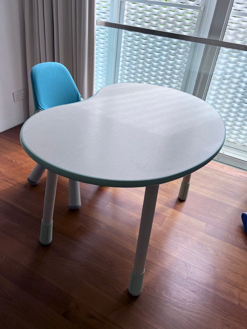 Iloom peanut table and chair set for kids, Babies & Kids, Baby Nursery ...