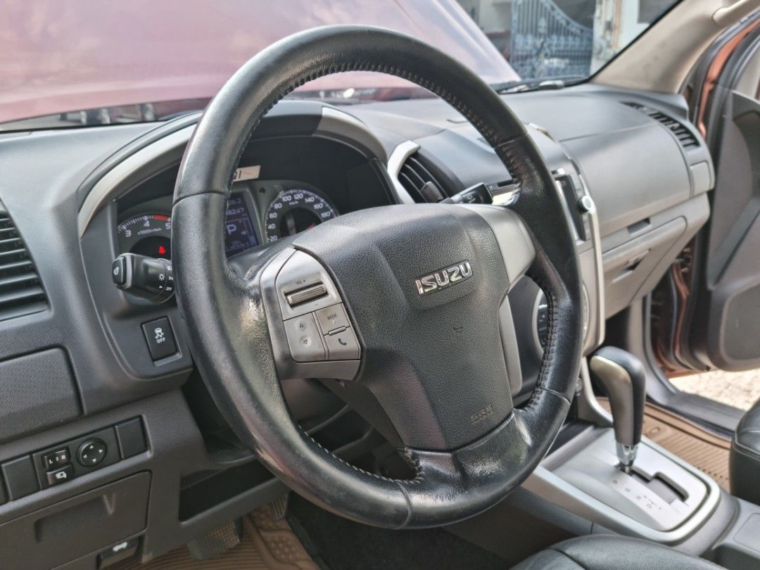 ISUZU MUX 2.5 LSA 4X2 DIESEL AT Auto on Carousell