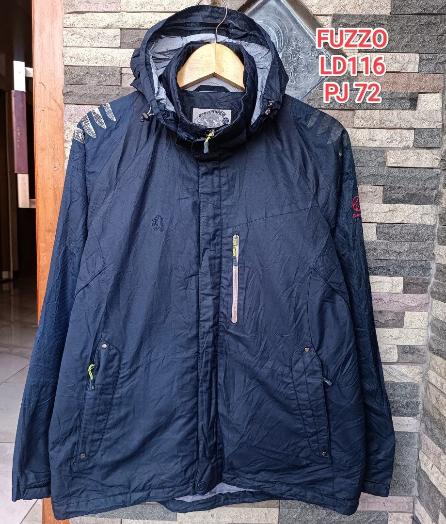 Jaket Outdoor FUZZO on Carousell