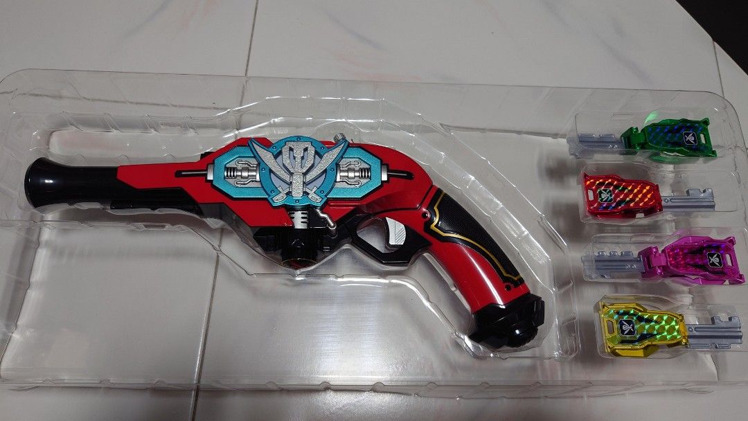 Kaizoku Sentai Gokaiger Gokai Gun and Gokai Saber Memorial edition ...