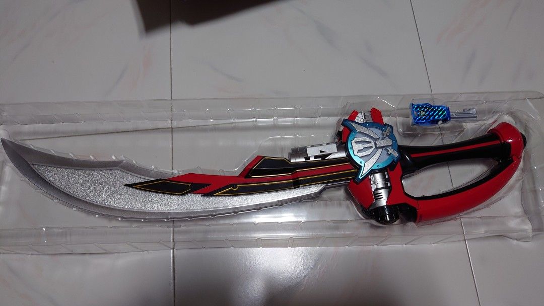 Kaizoku Sentai Gokaiger Gokai Gun and Gokai Saber Memorial edition ...