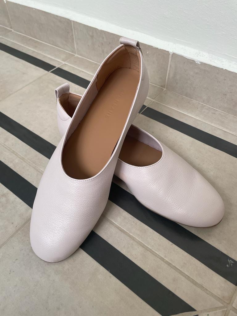 Everlane Italian leather flats, Women's Fashion, Footwear, Flats on ...