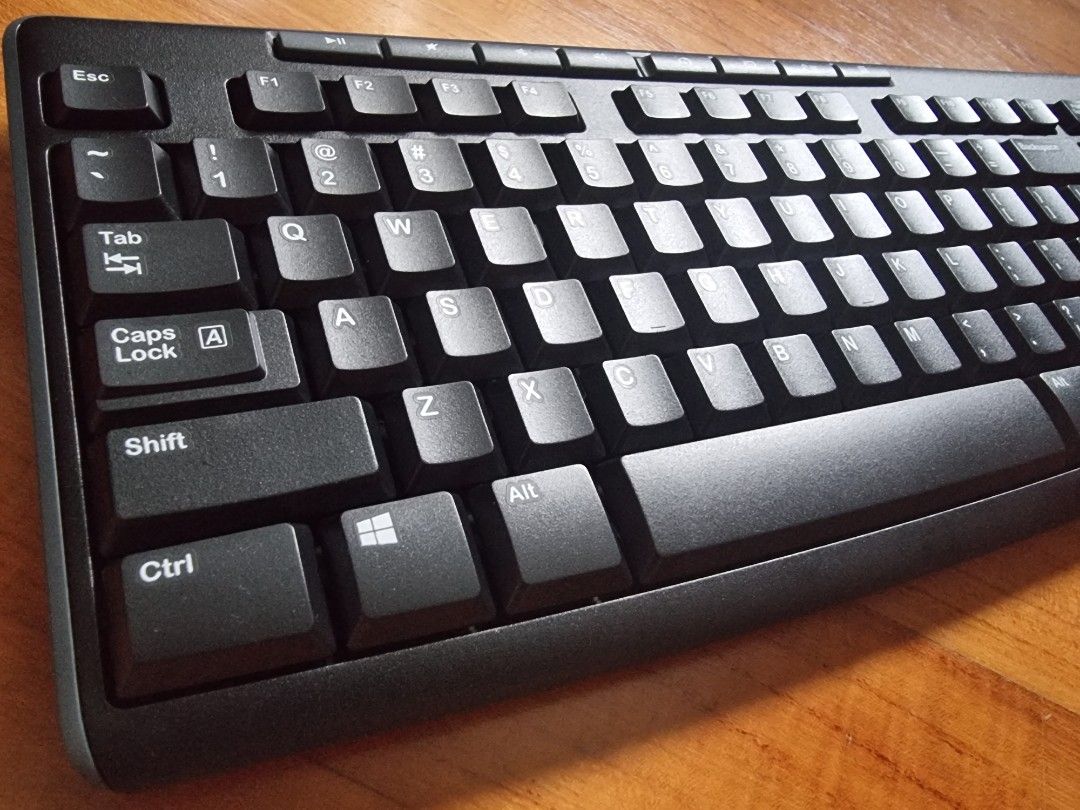 Logitech K270 Wireless Keyboard And Mouse Combo Computers And Tech Parts And Accessories Computer