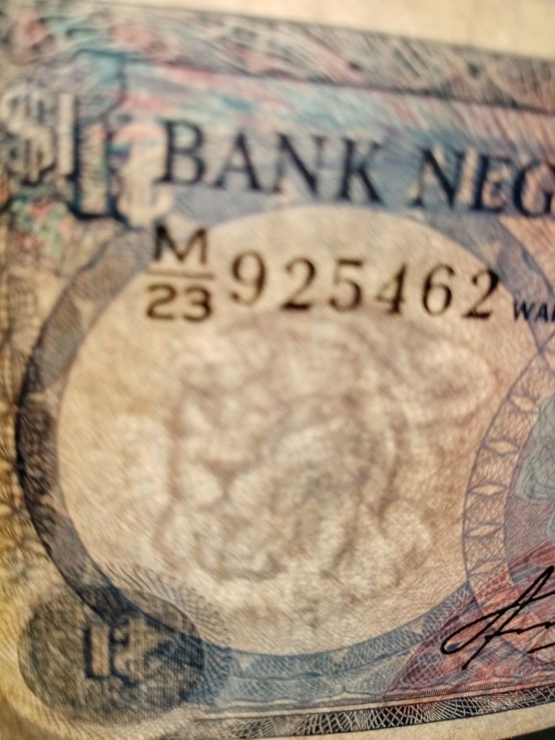 Malaysia Bank note 1 ringgit 4th series Taha sign, Hobbies & Toys ...