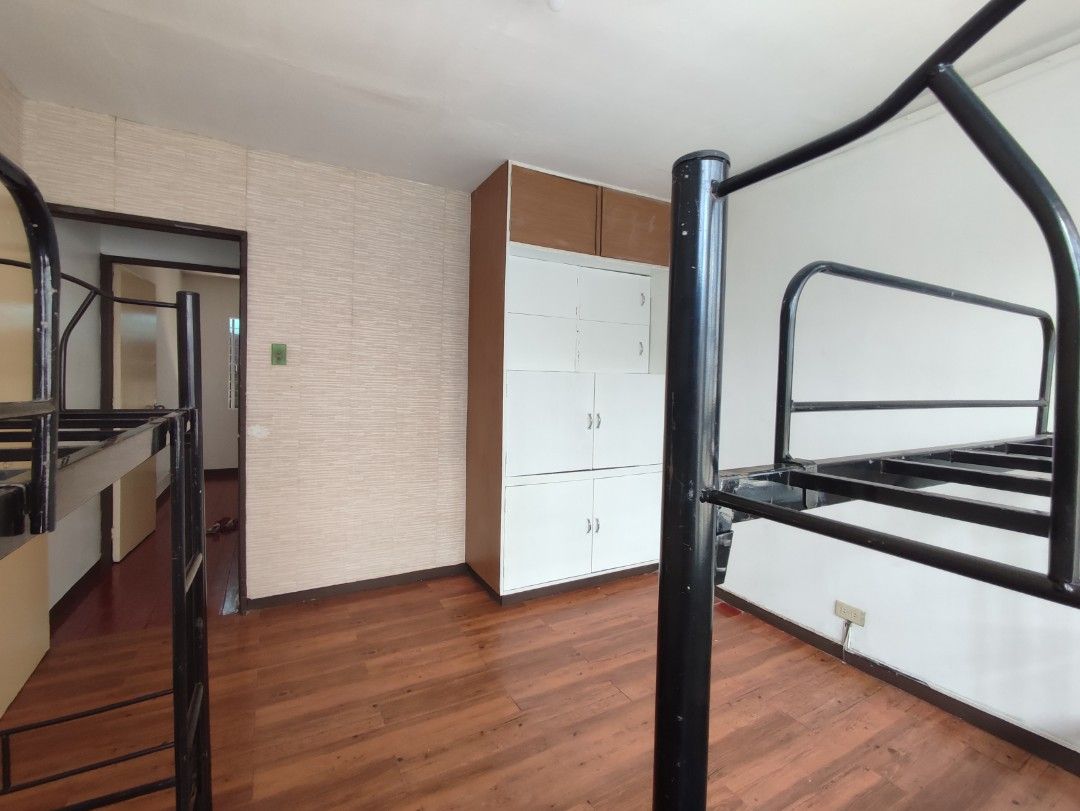 Mandaluyong Lady Bedspacer - Bedspace for Rent - Free Water ...