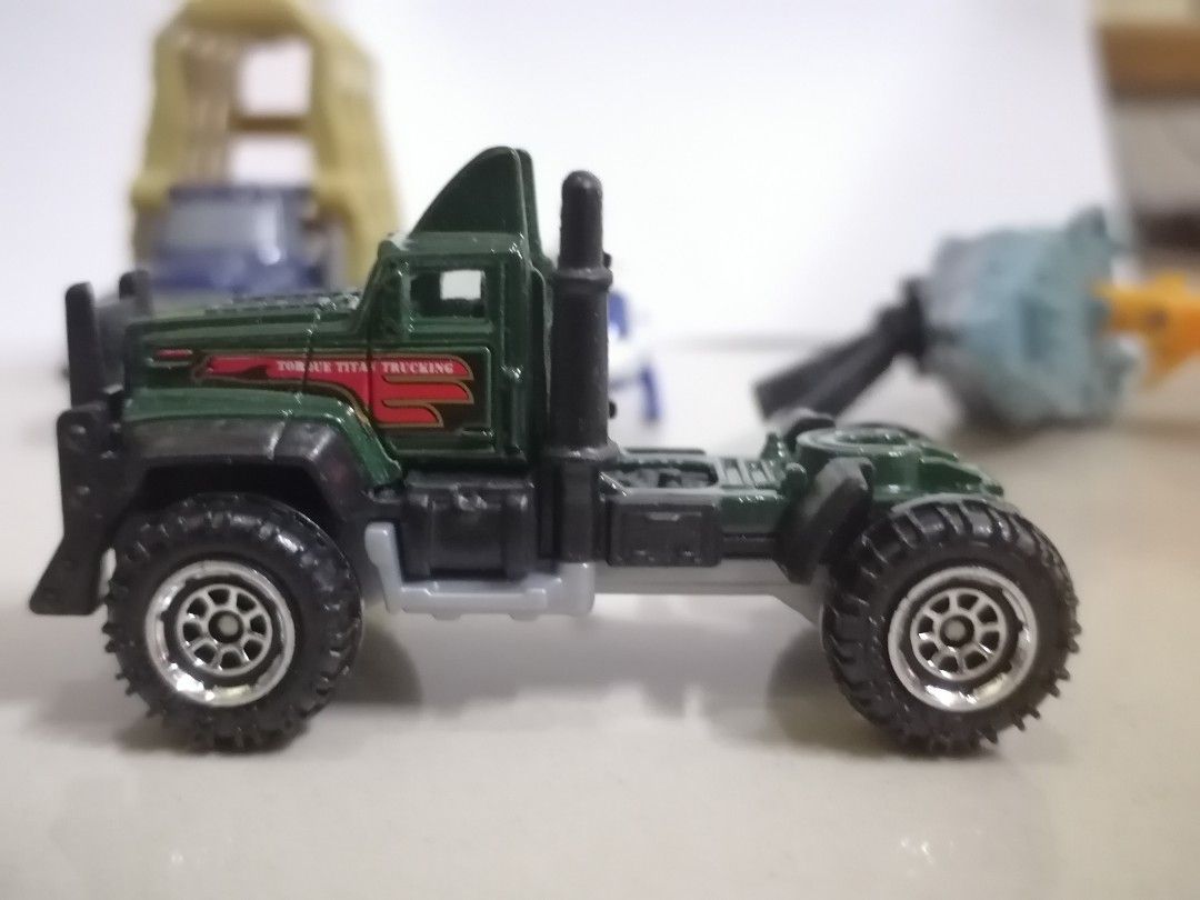 Matchbox 2015 MBX Construction Torque Titan - Dark Green - Loose ...