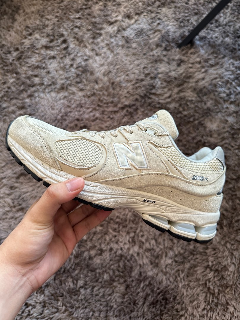 New Balance - 2002r Bone on Carousell
