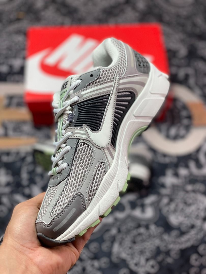 Nike Zoom Vomero 5, Men's Fashion, Footwear, Sneakers on Carousell