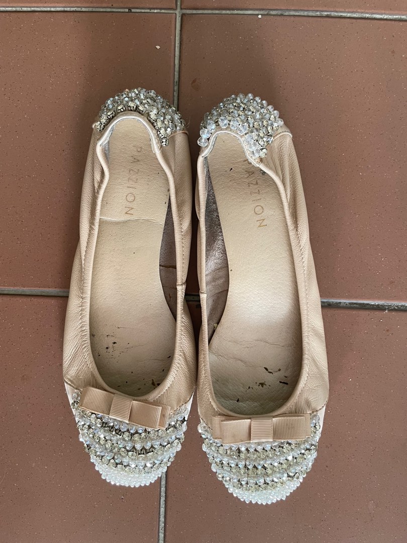 Pazzion Nude Beaded Flats, Women's Fashion, Footwear, Flats on Carousell