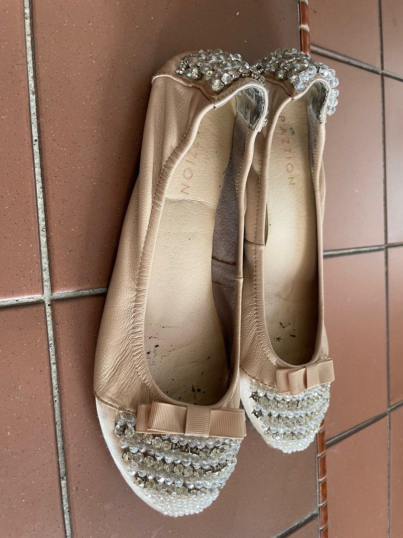 Pazzion Nude Beaded Flats, Women's Fashion, Footwear, Flats on Carousell