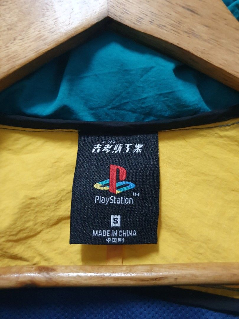 PLAYSTATION ANORAK PACKBABLE HOODIE, Men's Fashion, Coats, Jackets and ...