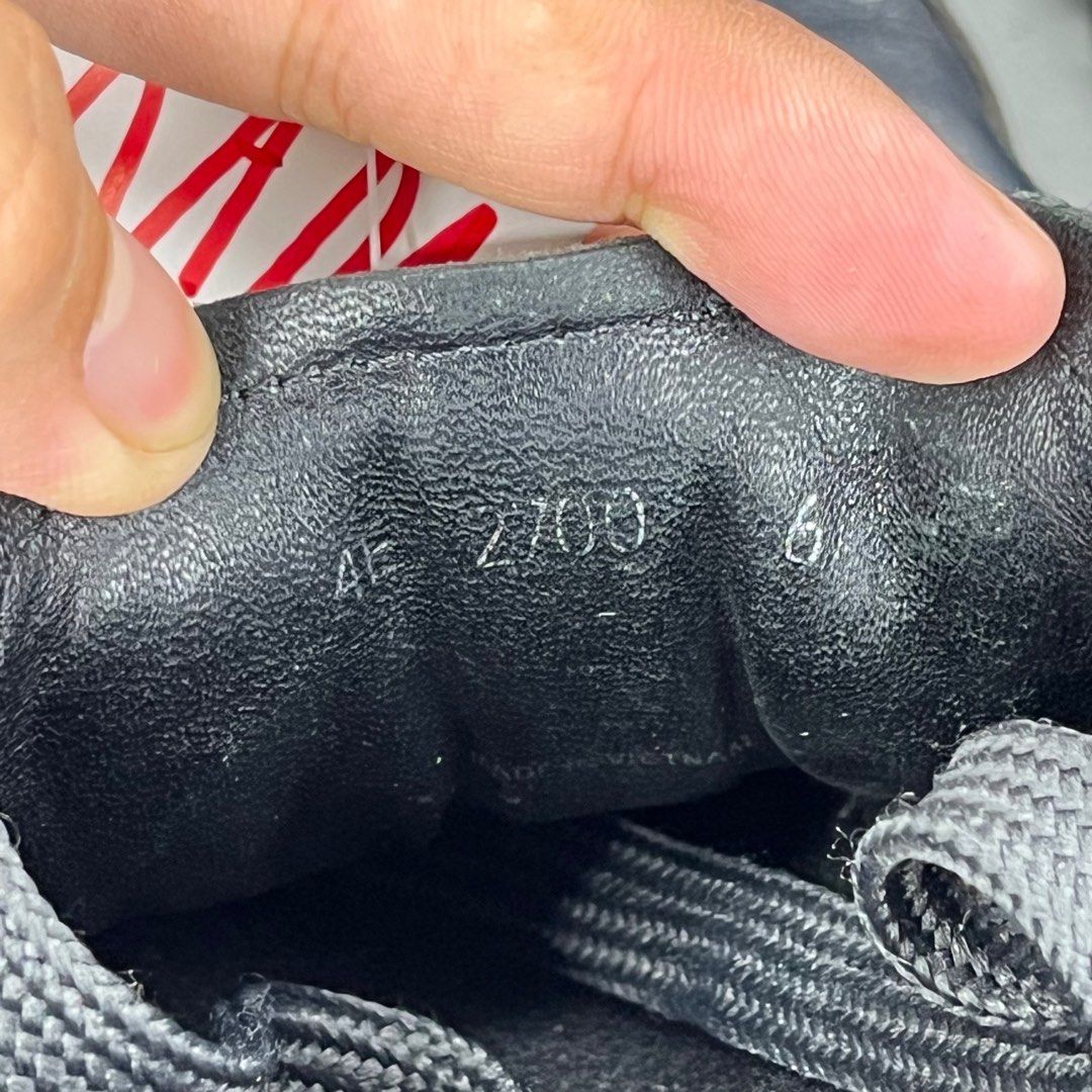 Prada 4E 2700 - IOFF503 on Carousell