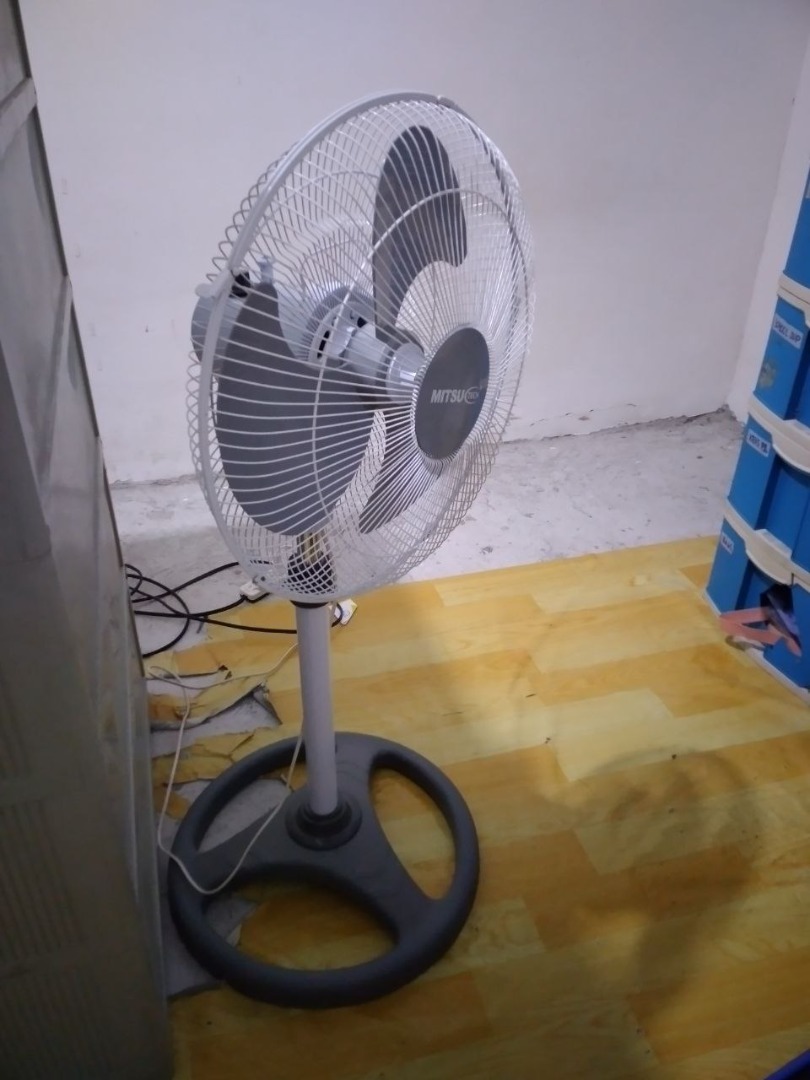 RUSH SALE Mitsu Tech Stand Fan 16" on Carousell