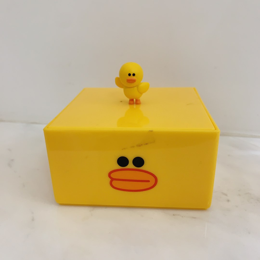 Sally Box 膠盒 儲存盒 Line Friends, 興趣及遊戲, 玩具 & 遊戲類 - Carousell