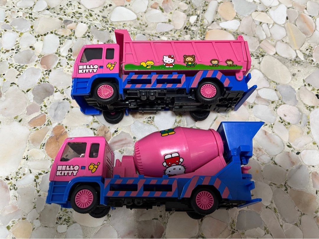 Cement truck dump truck Hello Kitty Die-Cast 6 inch Cement Mixer Truck ...
