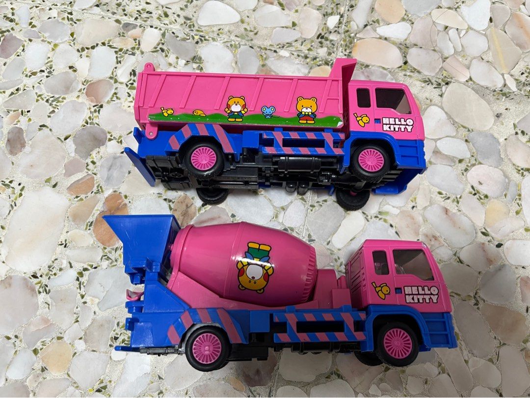 Cement truck dump truck Hello Kitty Die-Cast 6 inch Cement Mixer Truck ...