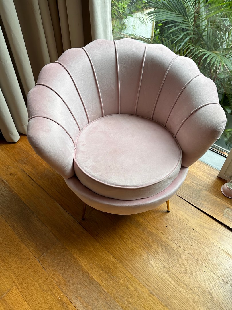 Shell Chair, Furniture & Home Living, Furniture, Chairs on Carousell