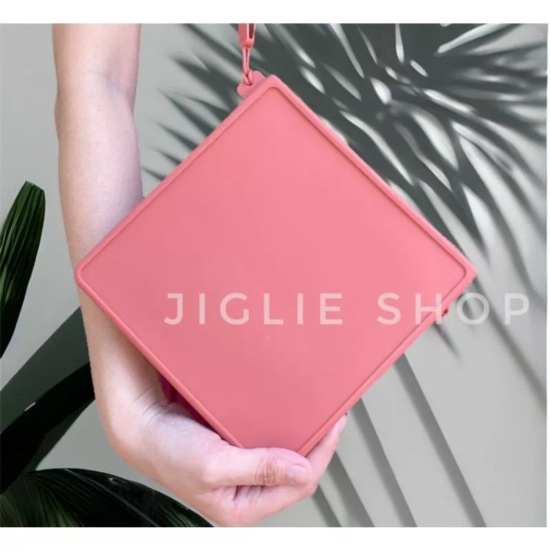 SILICONE SQUARE POUCH, Women's Fashion, Bags & Wallets, Purses ...