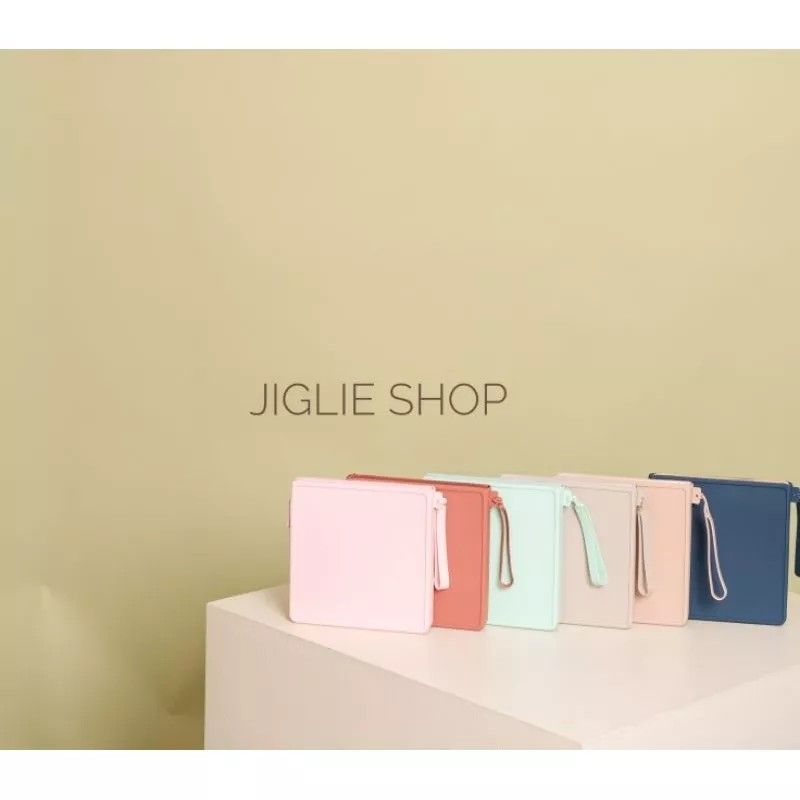 SILICONE SQUARE POUCH, Women's Fashion, Bags & Wallets, Purses ...