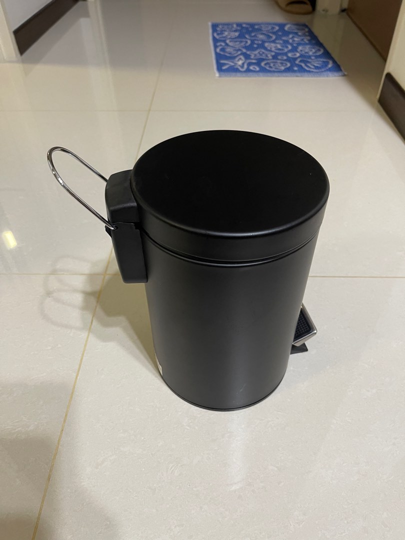 Small dustbin, Furniture & Home Living, Cleaning & Homecare Supplies ...