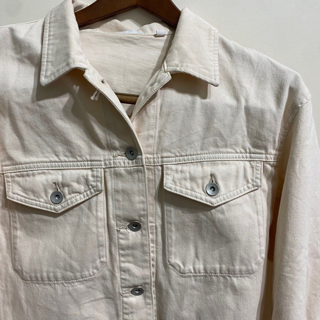 Uniqlo Cream Cropped Denim Jacket, Women's Fashion, Coats, Jackets and ...