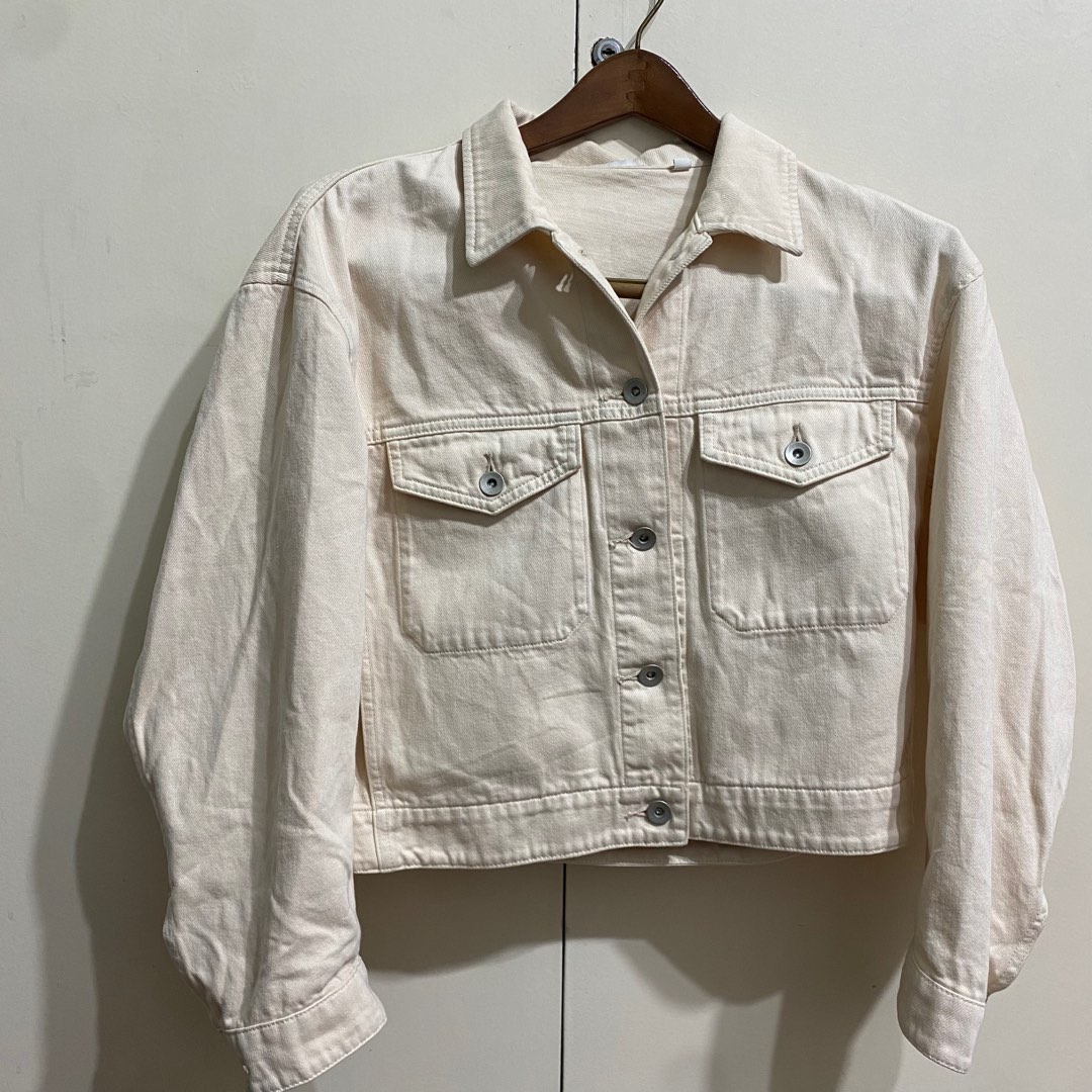 Uniqlo Cream Cropped Denim Jacket, Women's Fashion, Coats, Jackets and ...