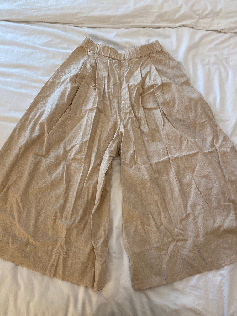 Uniqlo beige linen flowy culottes on Carousell