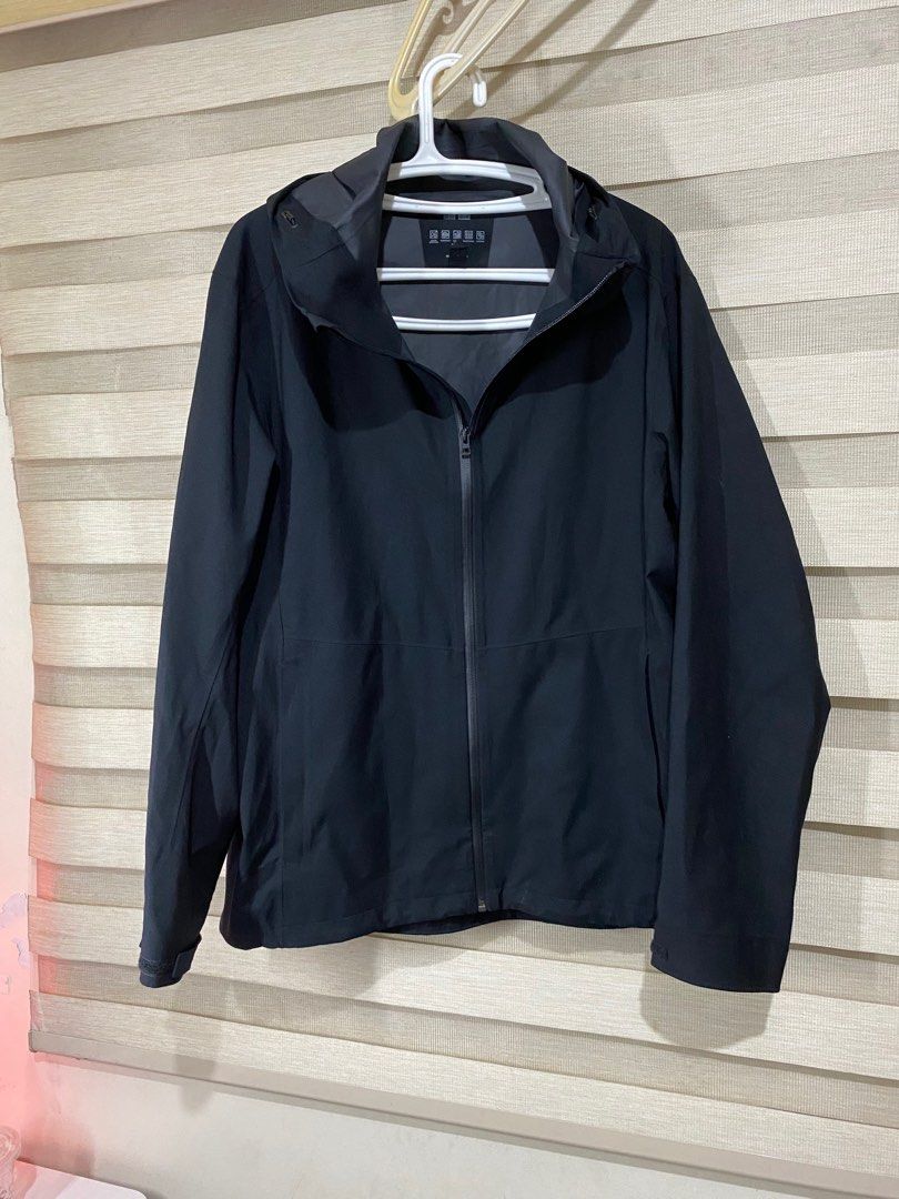 Uniqlo Blocktech Parka/Windbreaker on Carousell